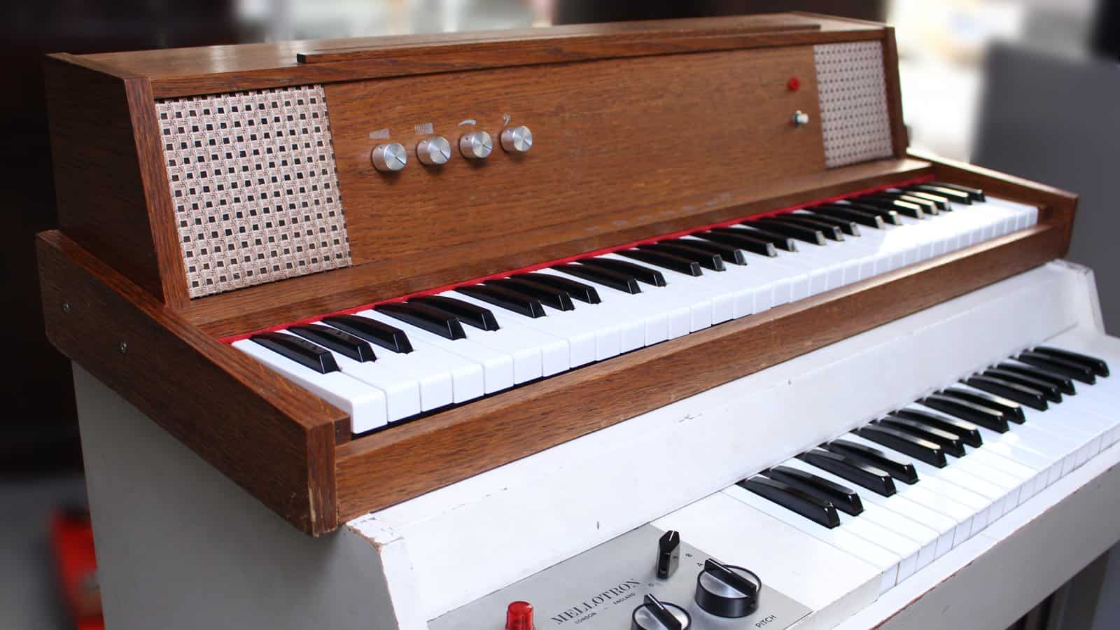 Vintage Electric Piano: Iconic Sounds of the '60s, '70s and '80s
