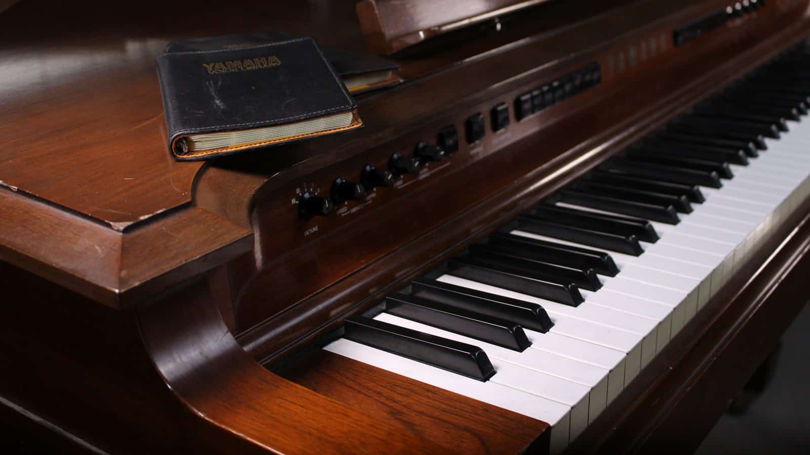 Vintage Electric Piano: Iconic Sounds of the '60s, '70s and '80s