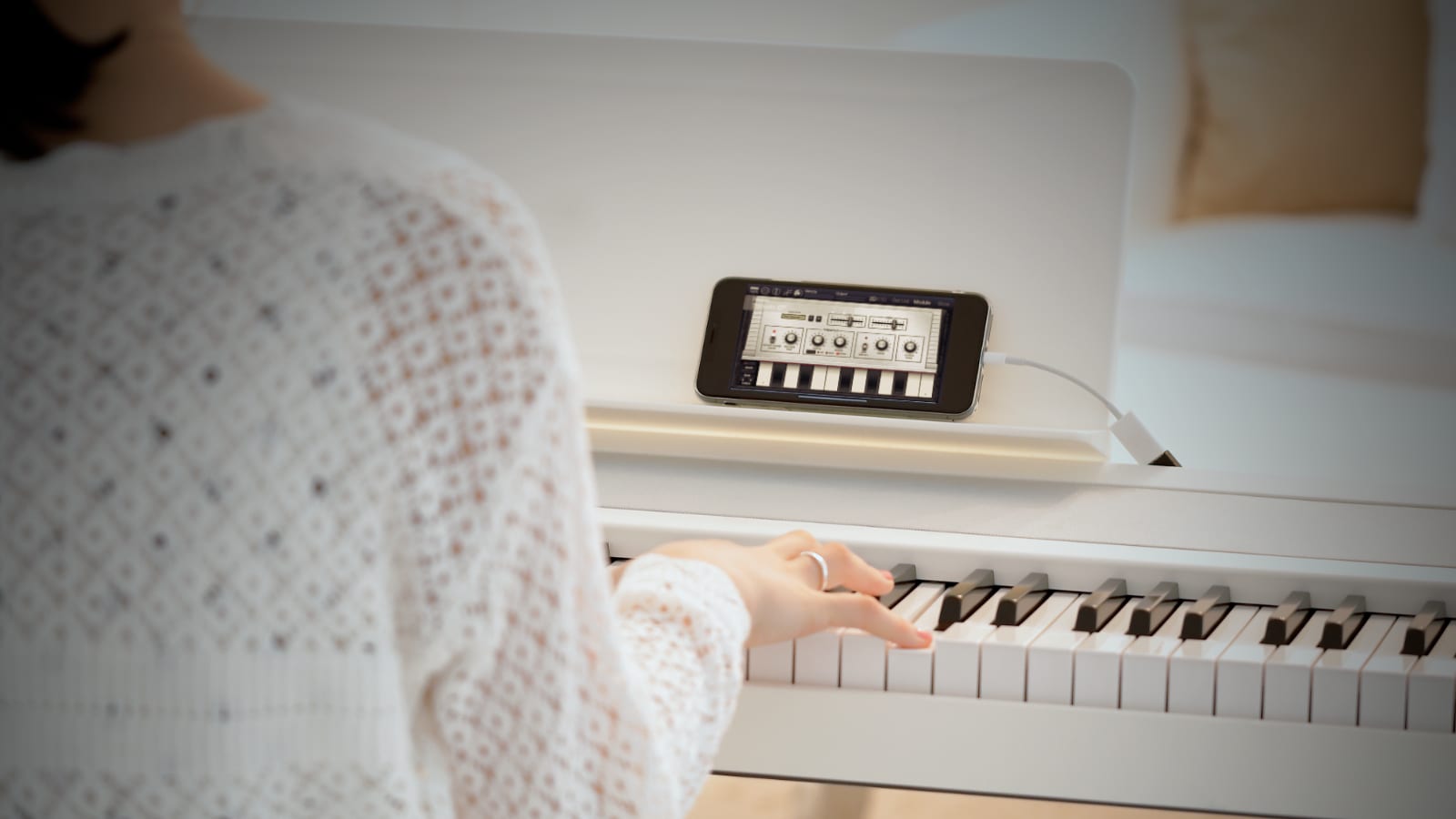 What is USB MIDI/Audio on Digital Pianos?