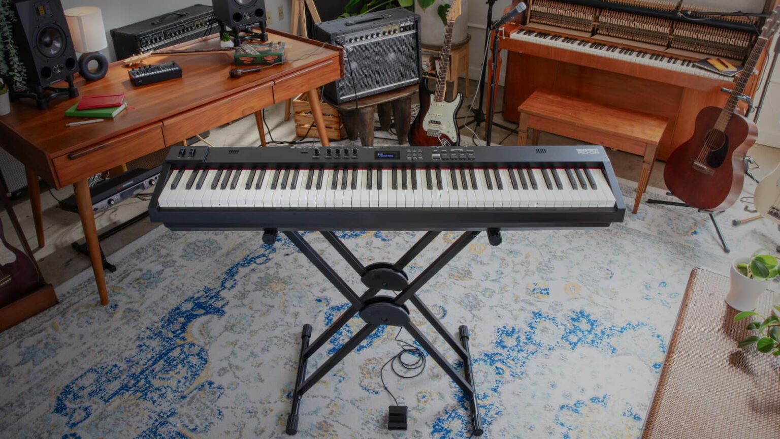 Review: Roland RD-08 – Stage Piano