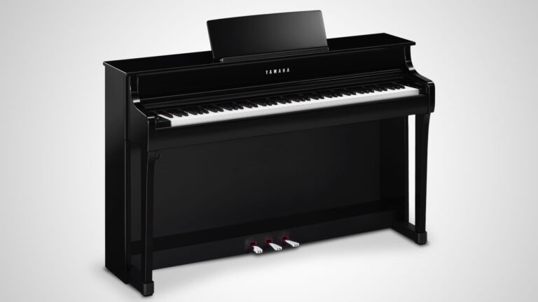 Review: Yamaha CLP-835 - E-piano for Ambitious Beginners - Pianoo